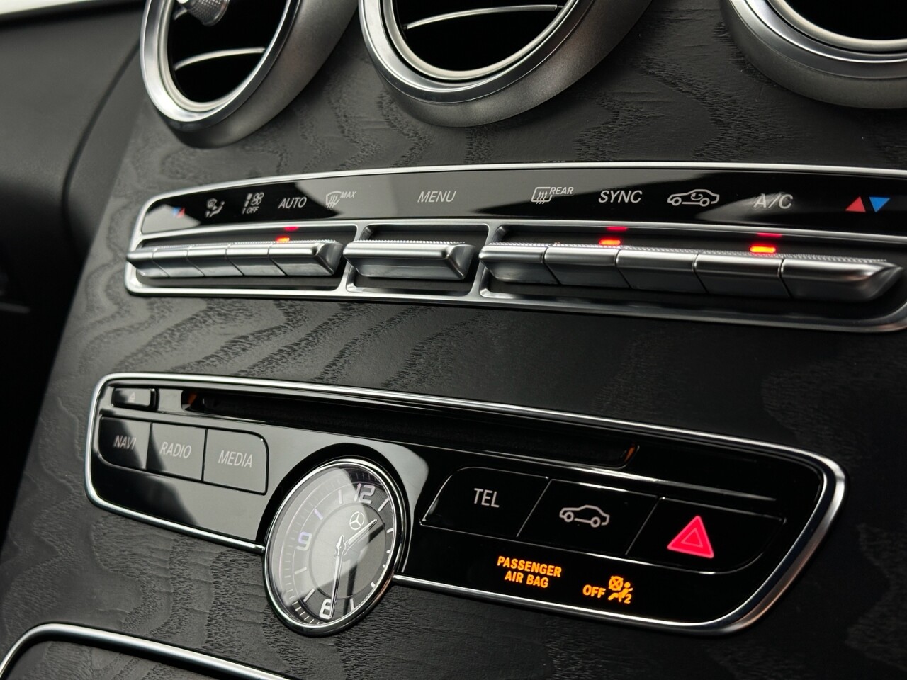 Mercedes-Benz C-Class 2.1l C220 D Amg Line 4D Auto 170 BHP