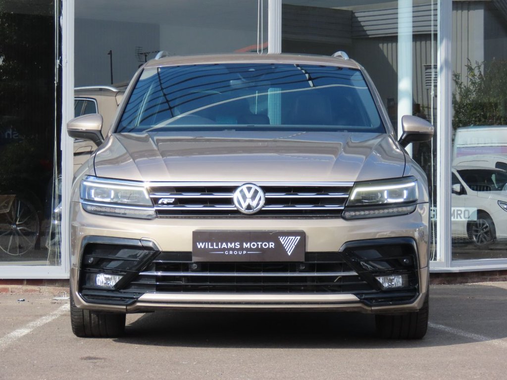 Volkswagen Tiguan 2.0 R-Line TDI Bluemotion Technology DSg 5D 148 BHP