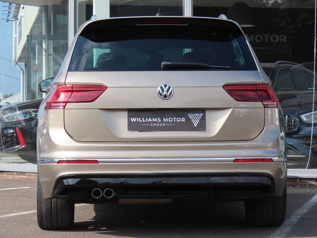 Volkswagen Tiguan 2.0 R-Line TDI Bluemotion Technology DSg 5D 148 BHP