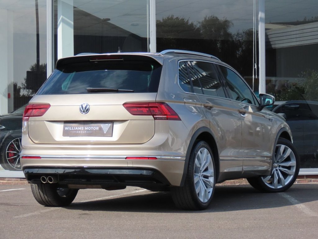 Volkswagen Tiguan 2.0 R-Line TDI Bluemotion Technology DSg 5D 148 BHP