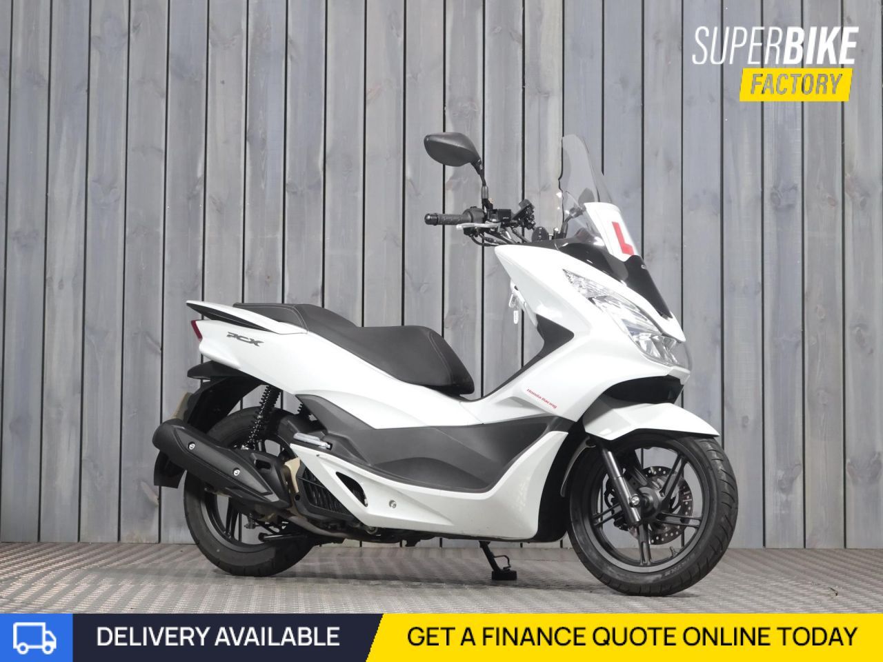 2015 HONDA PCX125 - 979 miles | Superbike Factory