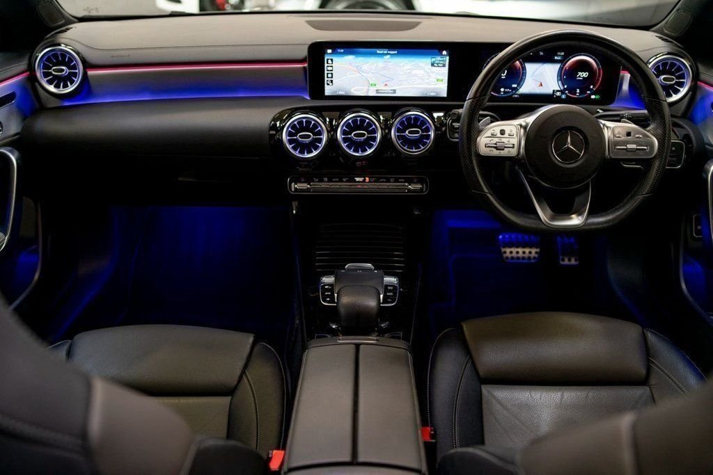 Mercedes-Benz Cla 1.3 Cla 200 Amg Line Premium Plus 4D 161 BHP