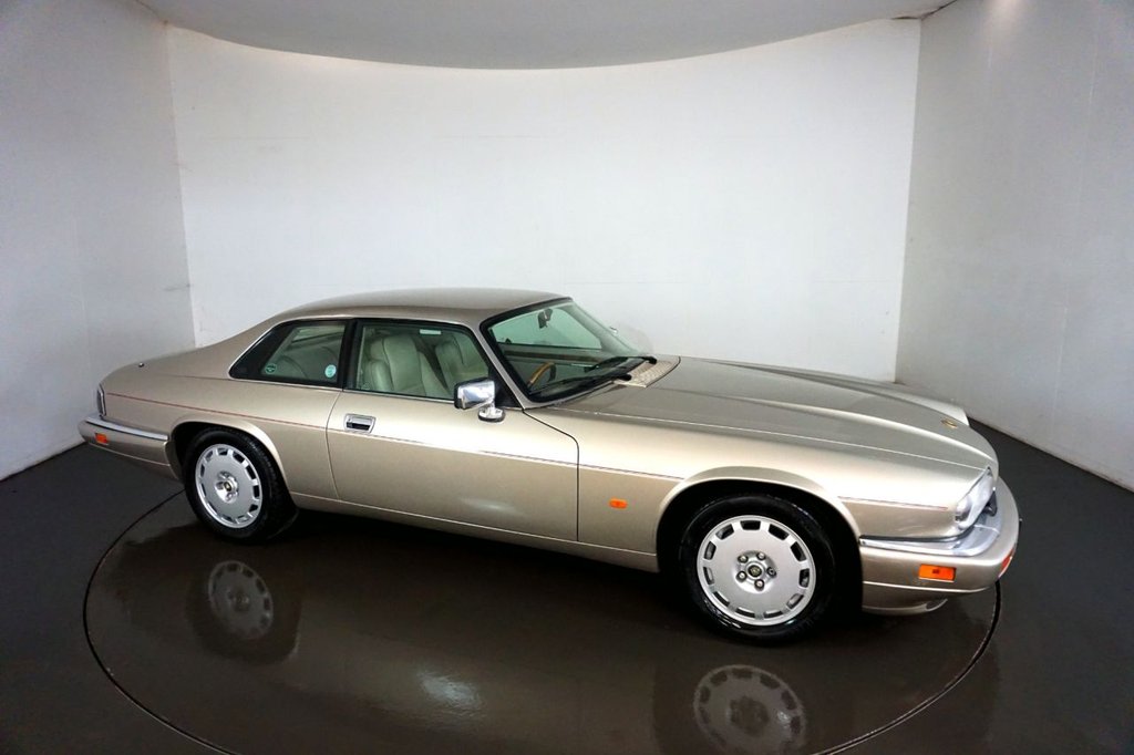 Jaguar Xjs 4.0 Celebration Coupe-Fantastic Low Mileage Example, Having ...