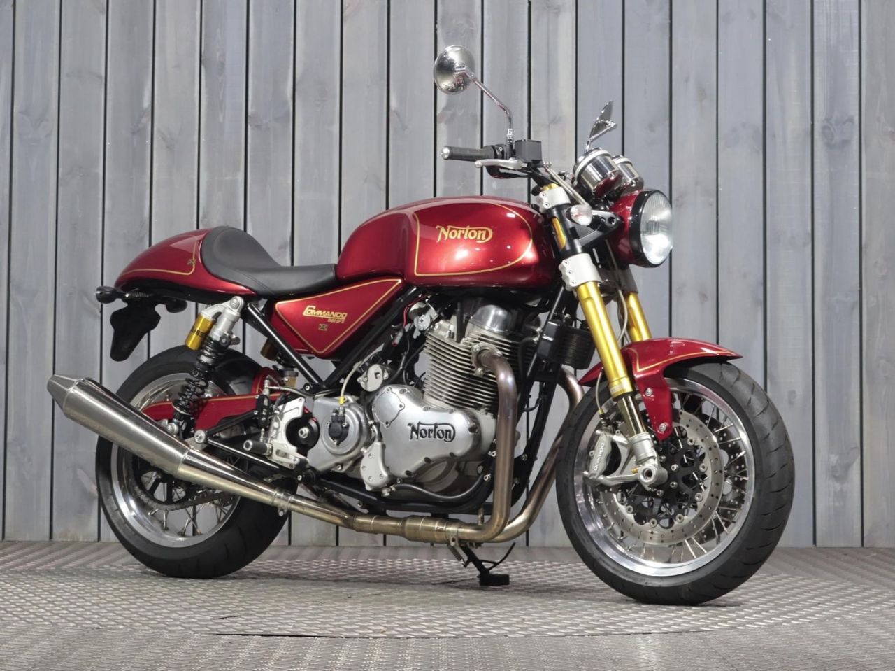 2016 NORTON COMMANDO RED with 235 miles - Used Motorbikes Dealer ...