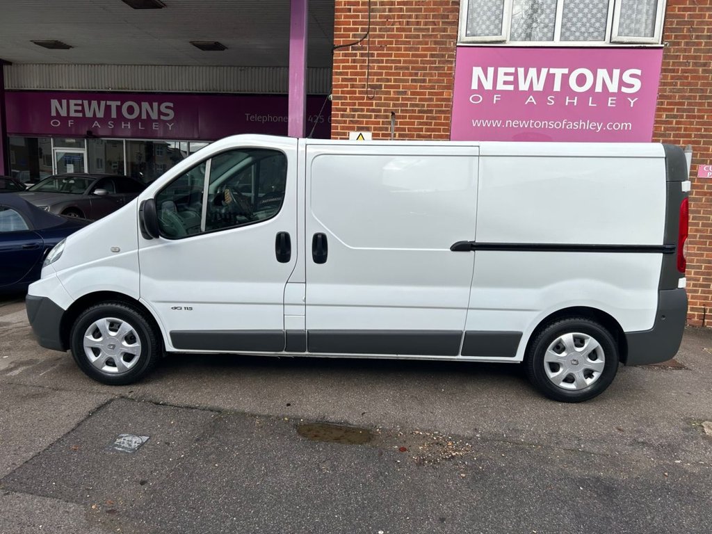 Renault Trafic 2.0 DCI Ll29 Eco Panel Van 3dr Diesel Manual L3 H1 ...