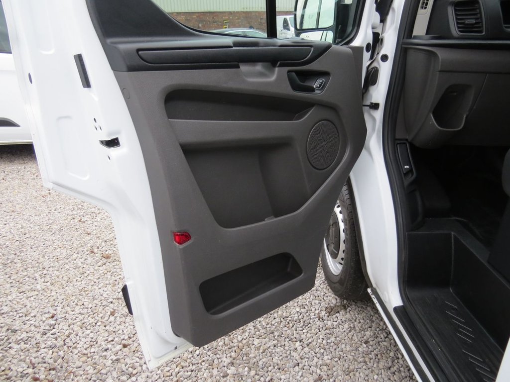 Ford Transit Custom 300 Base 2.0tdci 105ps L1 H2 High Roof Van With Air ...