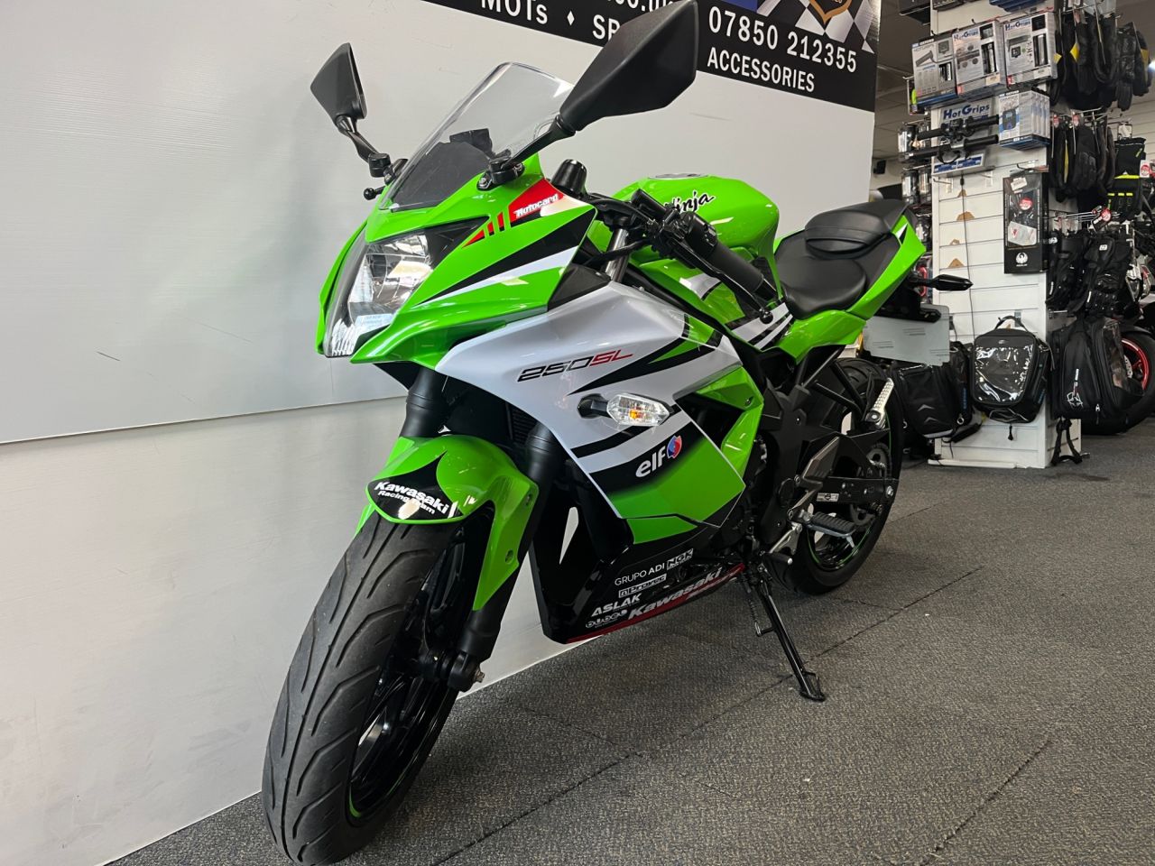 2015 Kawasaki Ninja 250 249cc 2 795
