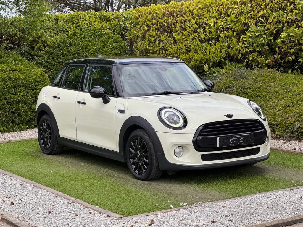 MINI Hatch 1.5 Cooper Classic Hatchback 5dr Petrol Manual Euro 6 (s/S ...