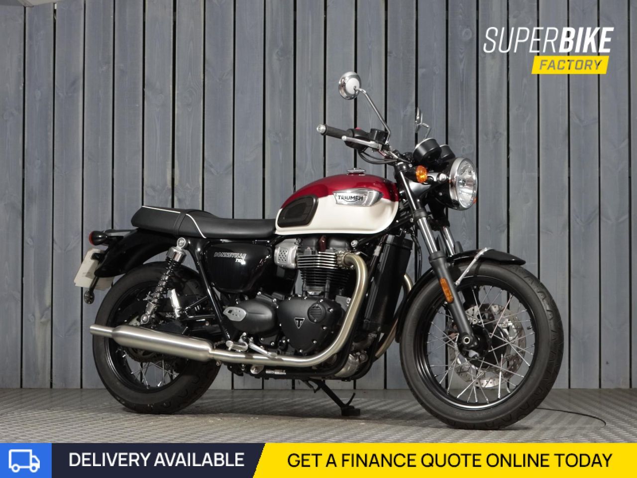2021 TRIUMPH BONNEVILLE T100 - 1657 miles | Superbike Factory