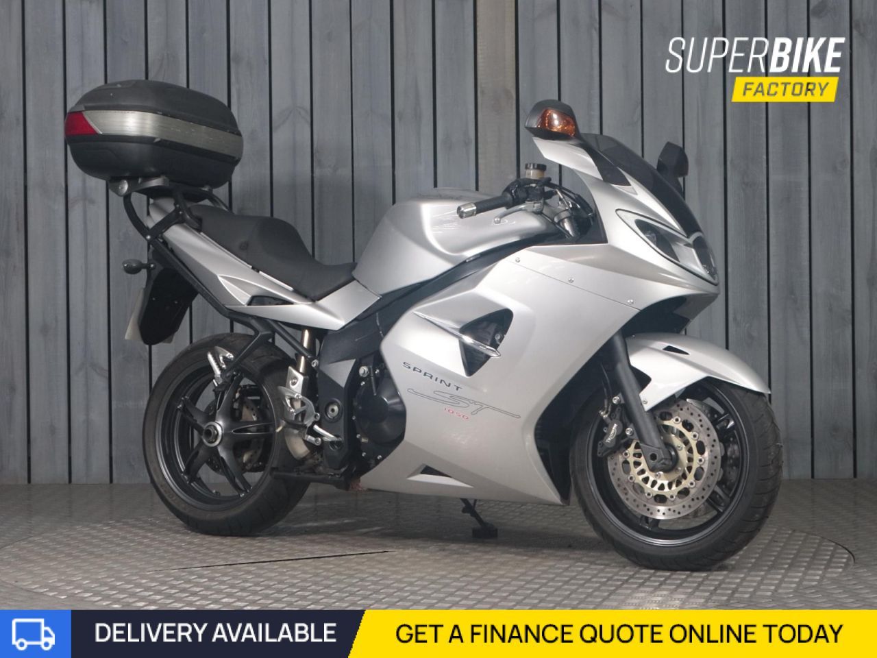 2007 TRIUMPH SPRINT ST 1050 SILVER with 22388 miles - Used Motorbikes Dealer: Macclesfield ...