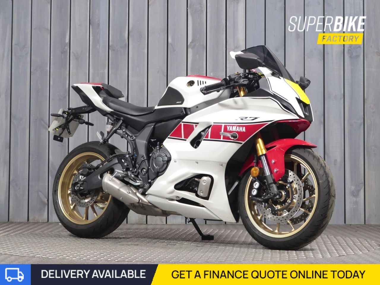 2022 YAMAHA R7 - 16 miles | Superbike Factory