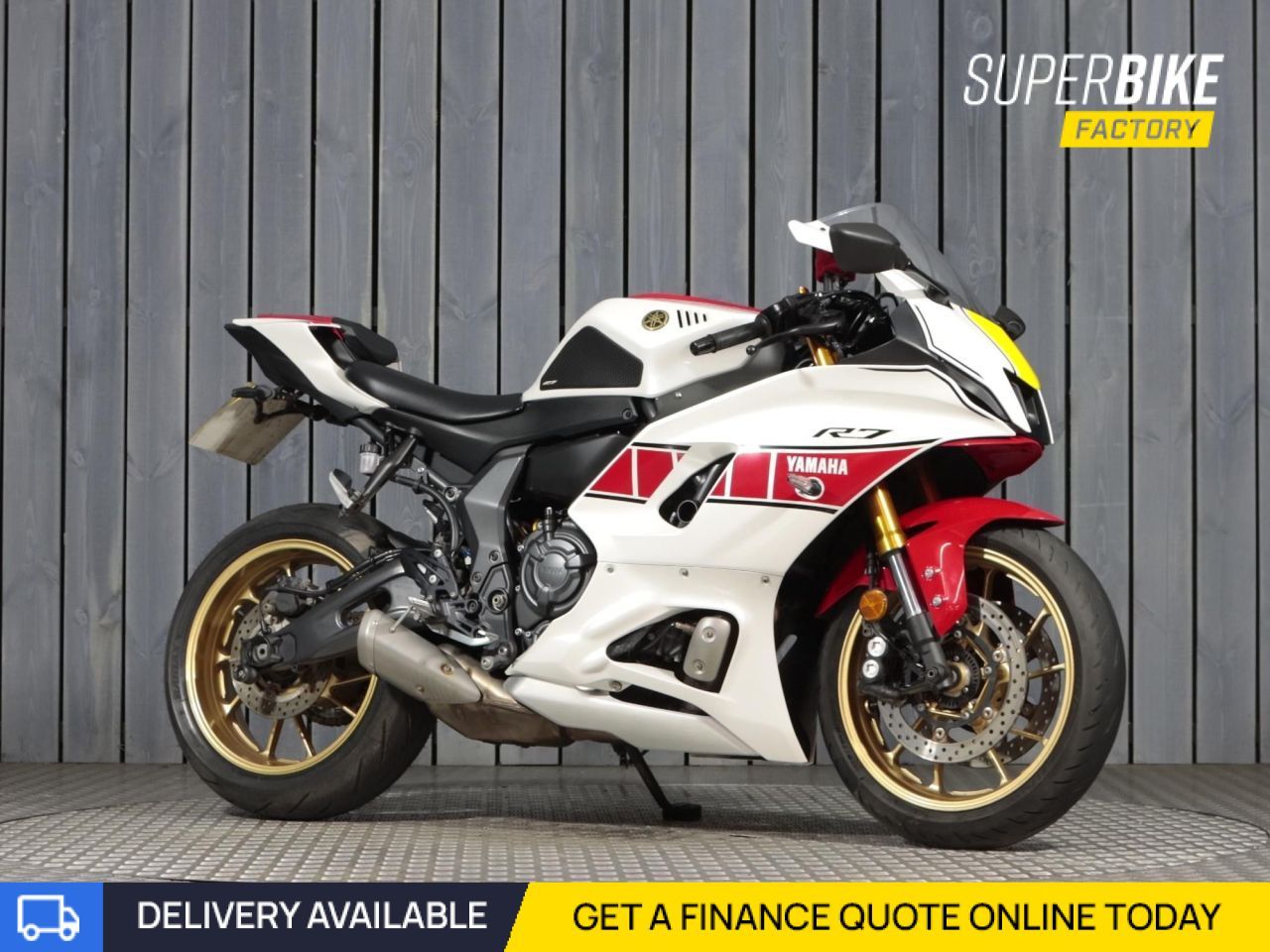 2023 YAMAHA R7 - 4252 miles | Superbike Factory