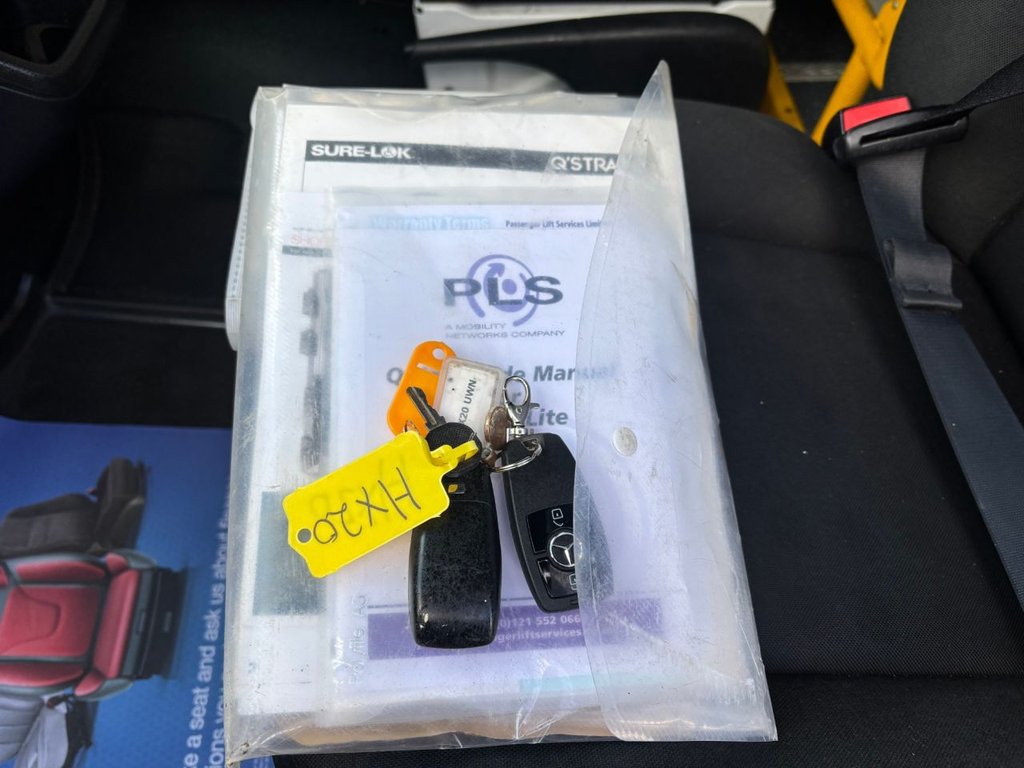 Mercedes-Benz Sprinter 516 CDI MINIbus Wheel Chair Aceess Twin Wheel Auto