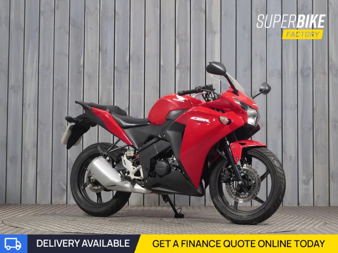 2014 HONDA CBR125R - 3626 miles | Superbike Factory