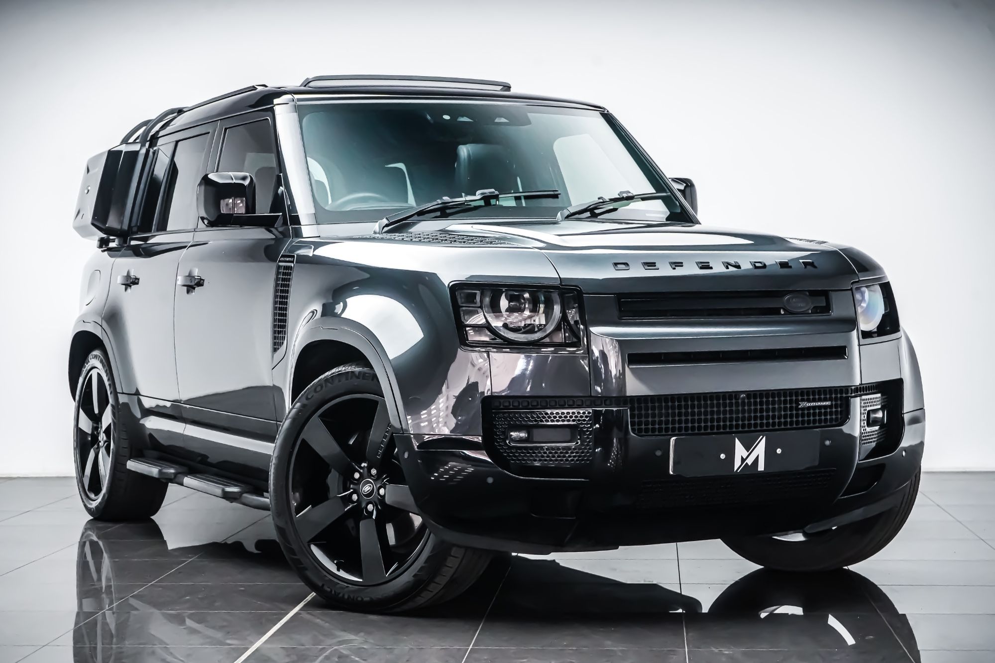 2022 Land Rover Defender X-Dynamic Hse £63,995