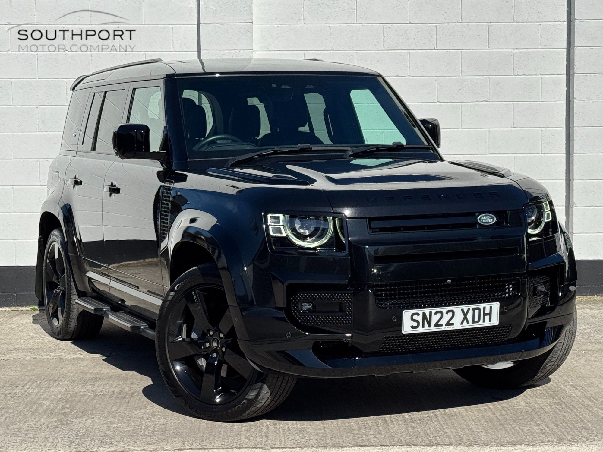 Land Rover Defender 3.0 D300 Mhev Hse Suv 5dr Diesel Auto 4WD Euro 6 (s ...
