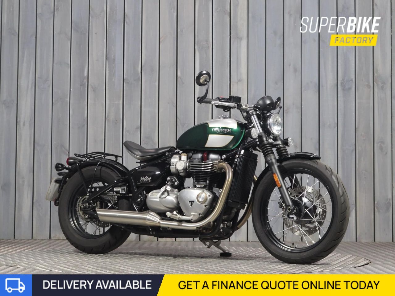 2017 TRIUMPH BOBBER GREEN with 2970 miles - Used Motorbikes Dealer: Cheshire & Donington Park ...
