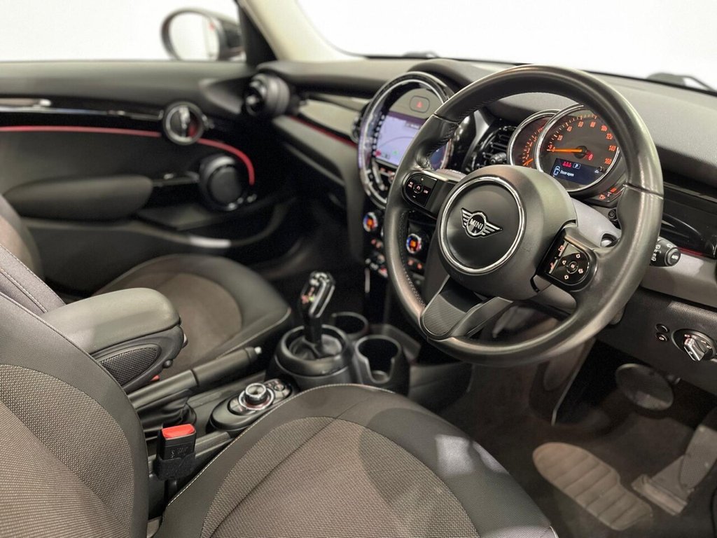 MINI Hatch 1.5 Cooper Classic Steptronic Euro 6 (s/S) 5dr