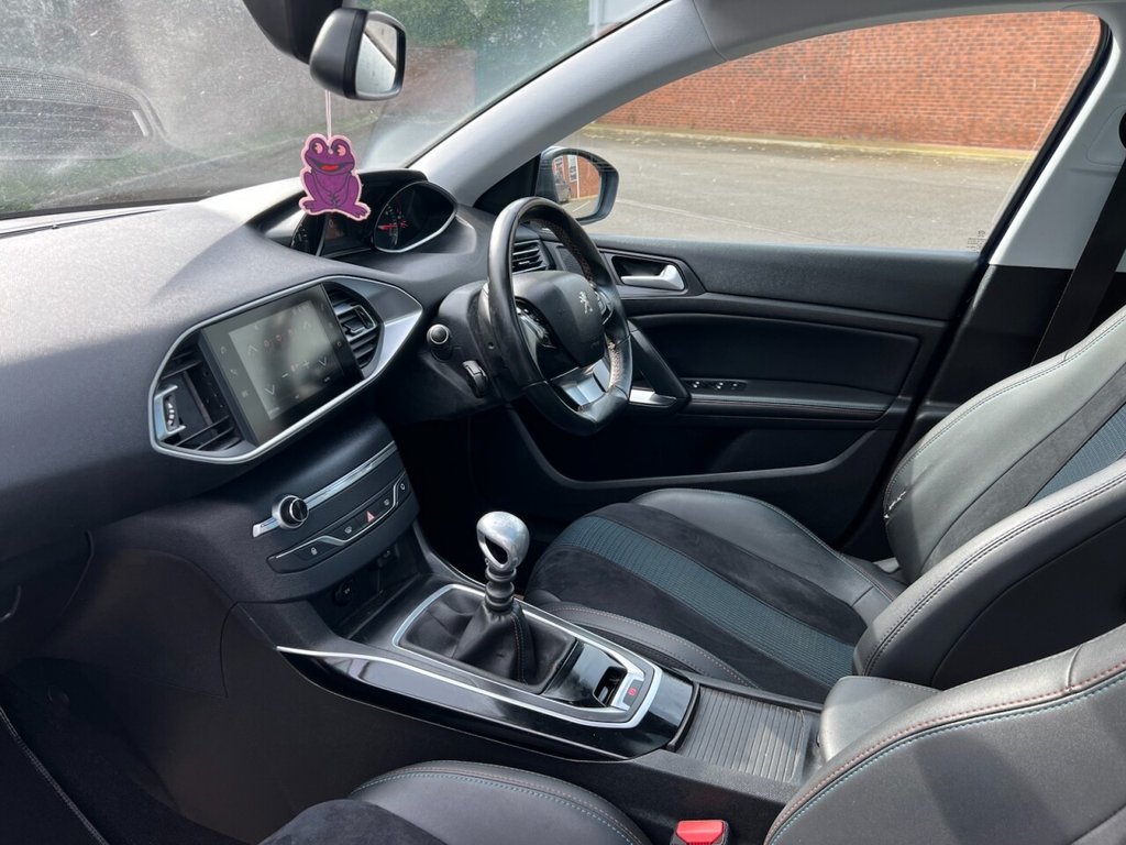 Peugeot 308 1.2 Puretech Tech Edition Hatchback 5dr Petrol Manual Euro ...