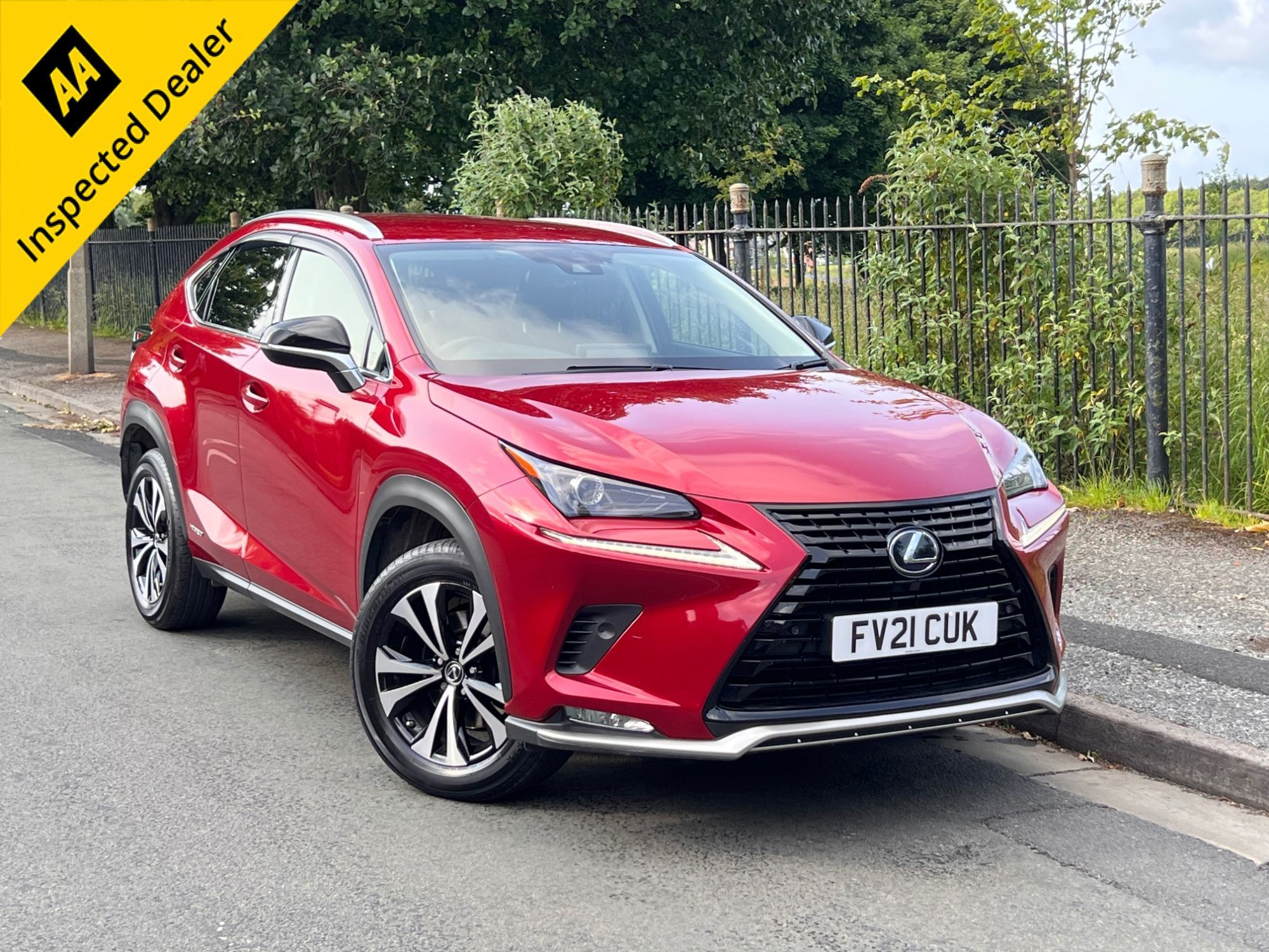 Lexus NX 2.5 300h Gpf Suv 5dr Petrol Hybrid E-Cvt 4WD Euro 6 (s/S) (197 Ps)