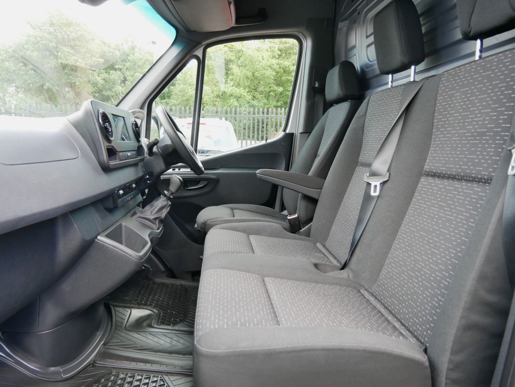 Mercedes-Benz Sprinter 314 2.1 CDI 141 BHP L2 Medium Premium