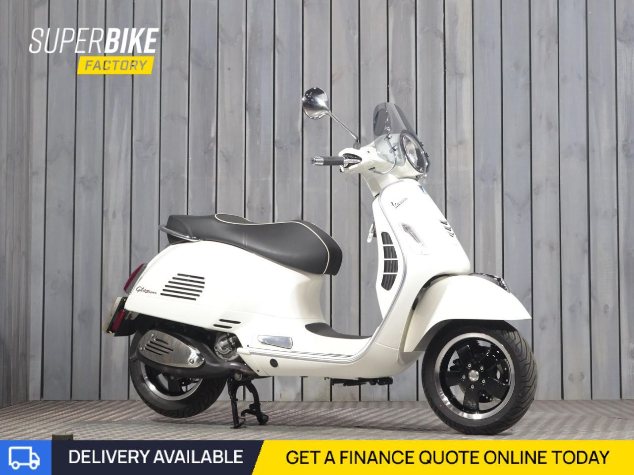 2020 PIAGGIO VESPA GTS 300 - 582 miles | Superbike Factory