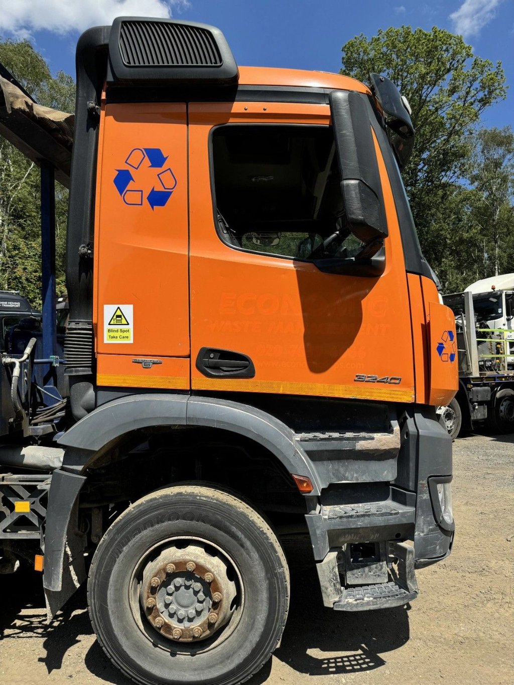 Mercedes-Benz Arocs 2014 Mercedes Arocs 3240 8x4 Hook Loader