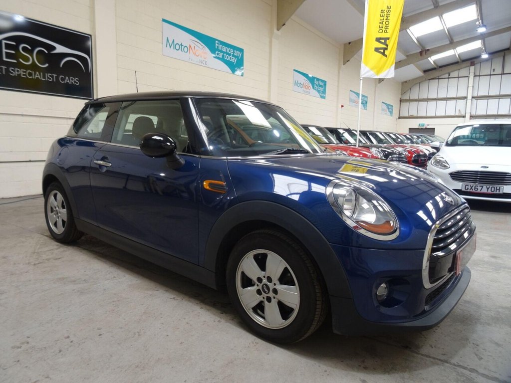 2016 MINI Hatch Cooper £12,000