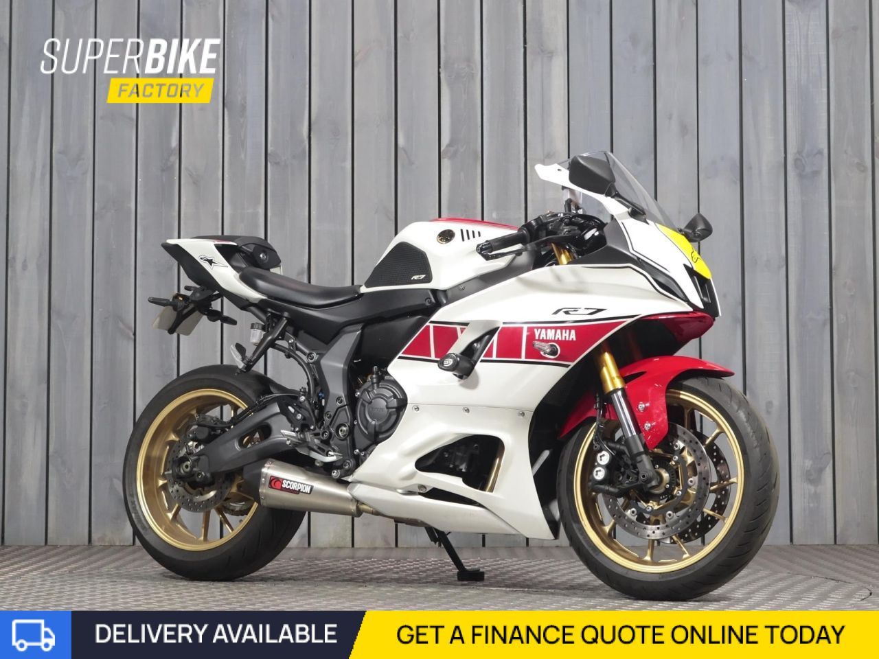 2023 YAMAHA R7 - 1361 miles | Superbike Factory