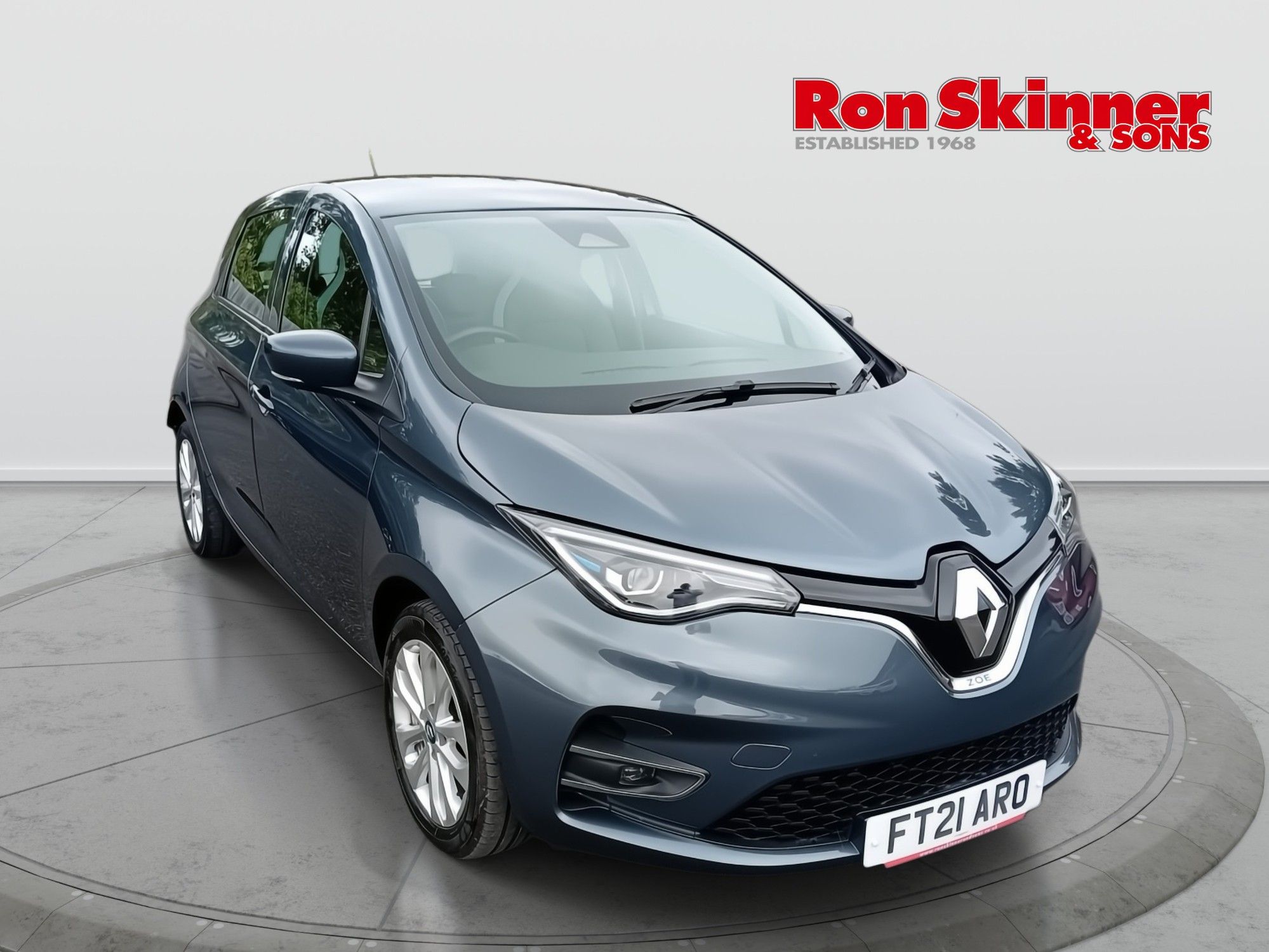 Renault Zoe R135 52kwh Iconic Hatchback 5dr Electric Auto (i) (134 BHP)