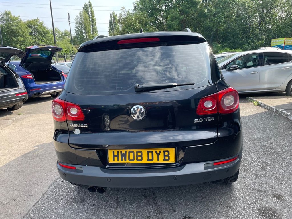 Volkswagen Tiguan 2.0 TDI Escape Suv 5dr Diesel Auto 4WD Euro 4 (140 Ps)
