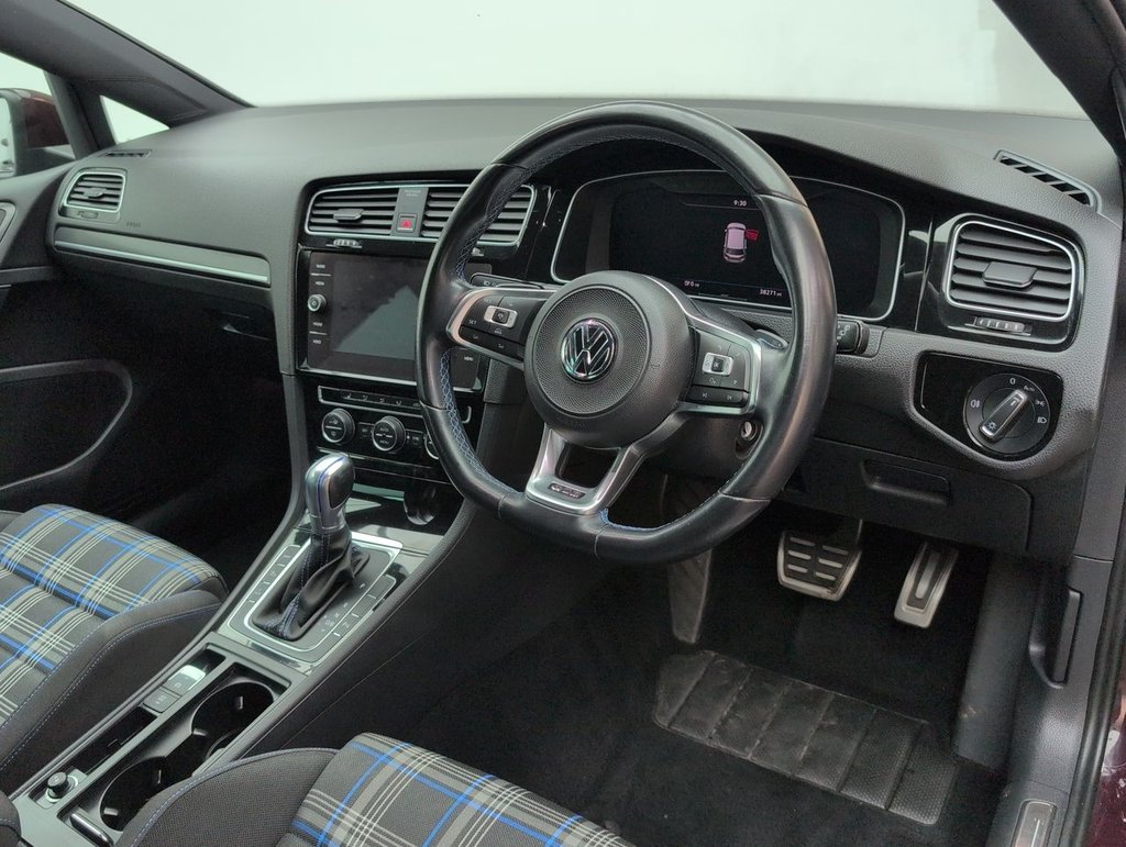 Volkswagen Golf 1.4 TSI 8.7kwh Gte Advance Hatchback 5dr Petrol Plug-In ...