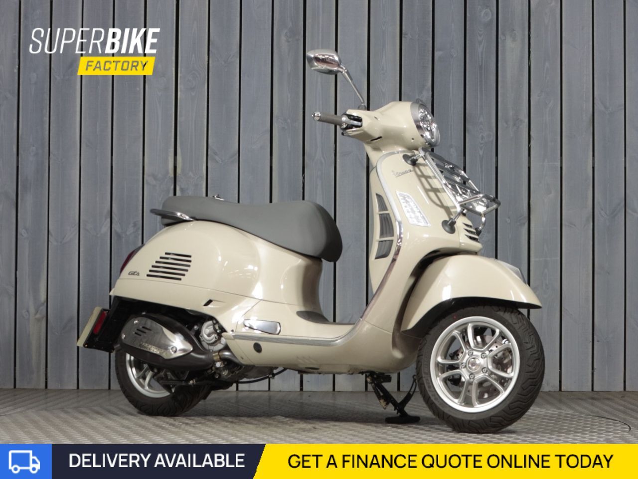 2023 PIAGGIO VESPA GTS 300 - 47 miles | Superbike Factory