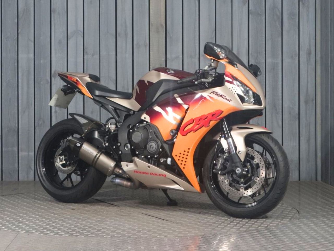 2014 HONDA CBR1000RR FIREBLADE - 10601 miles | Superbike Factory