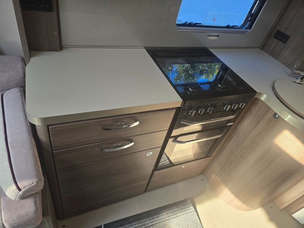 2022 Elddis Encore 275 2.2 Multijet 140 BHP £59,995