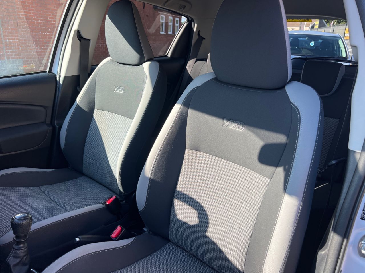 2020 20 TOYOTA YARIS 1.5 VVT-i Y20 Bi-tone Hatchback 5dr Petrol Manual ...