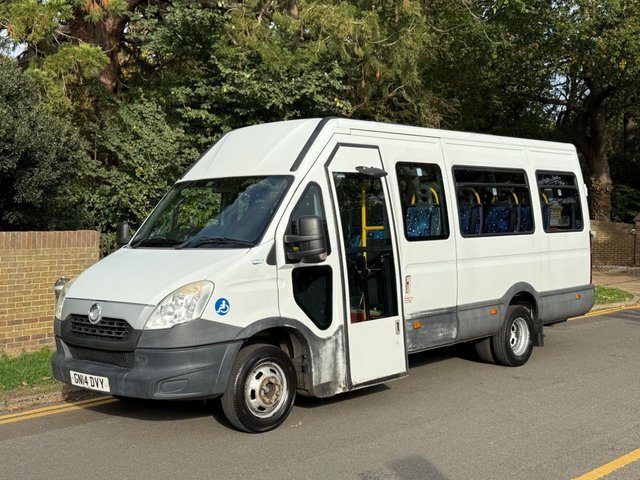 Iveco Daily 50c Class 50c15 3.0td Iris-Bus 16 Seater Euromotive ...