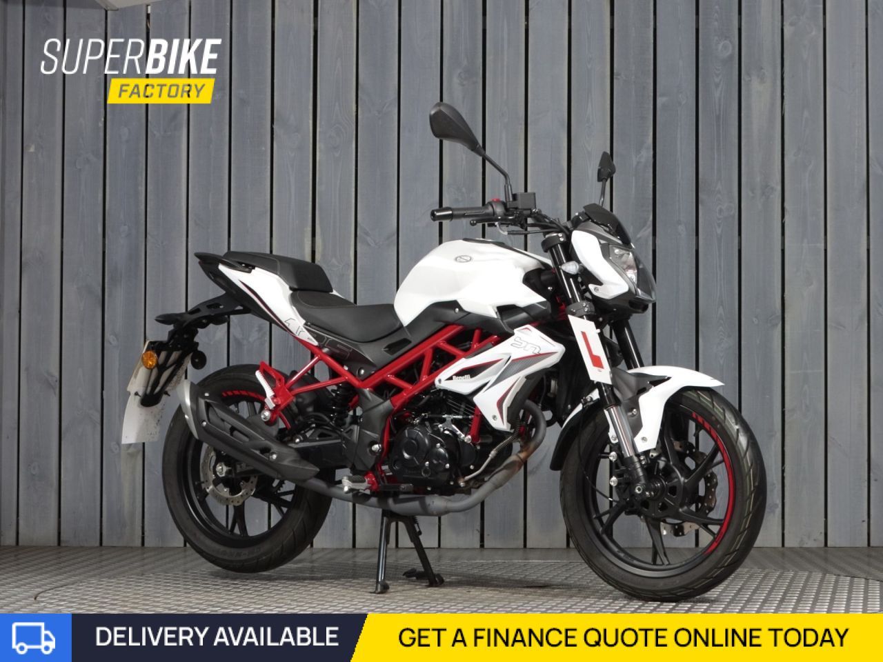 2025 BENELLI BN 125 - 1170 miles | Superbike Factory