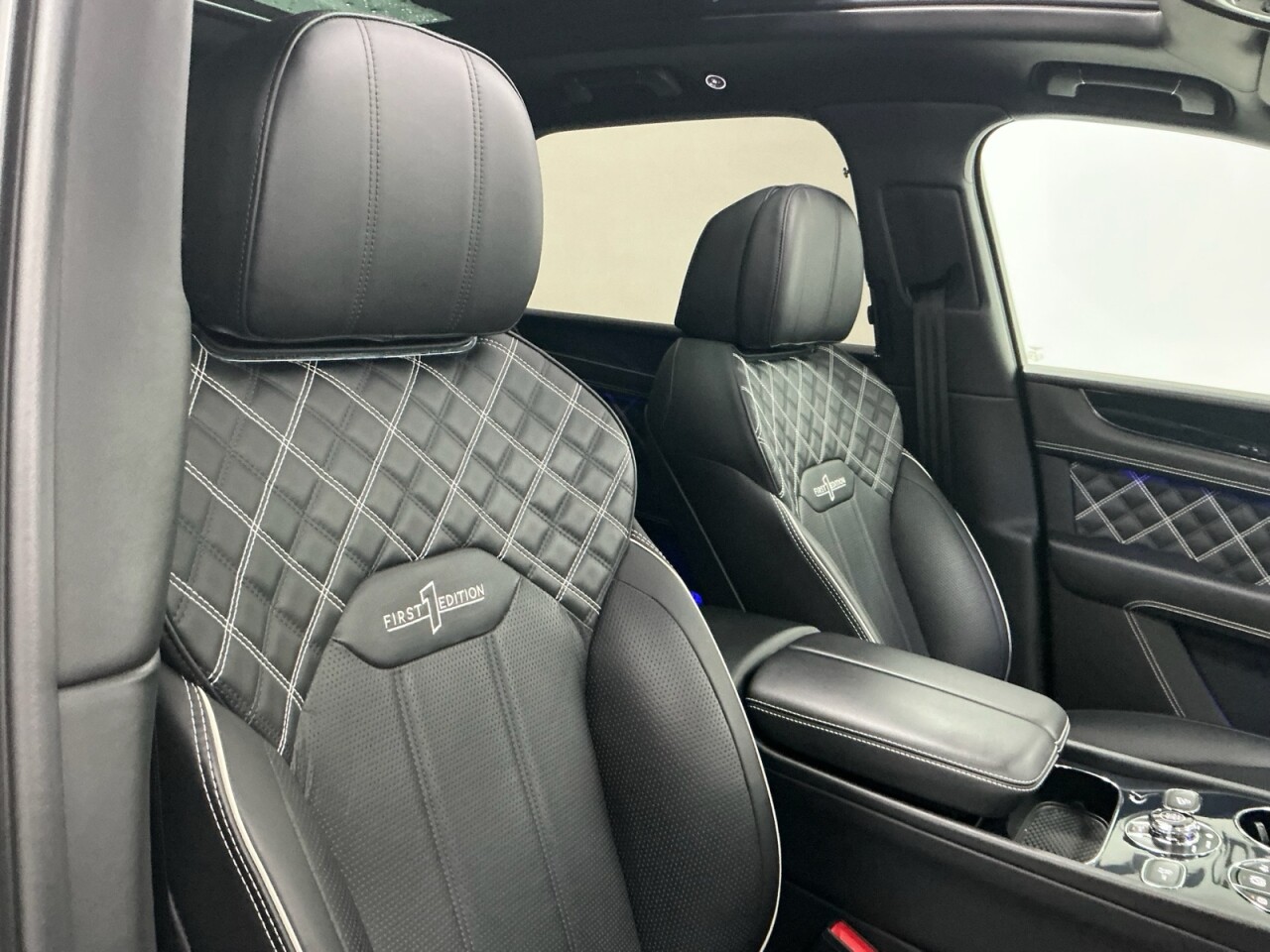 Bentley Bentayga 4.0 V8 Base Suv 5dr Petrol Auto 4WD Euro 6 (s/S) (550 Ps)