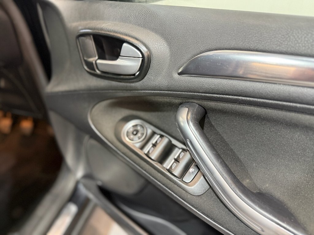 Ford S-Max 2.0 TDCI Titanium MPV 5dr Diesel Manual Euro 5 (140 Ps)