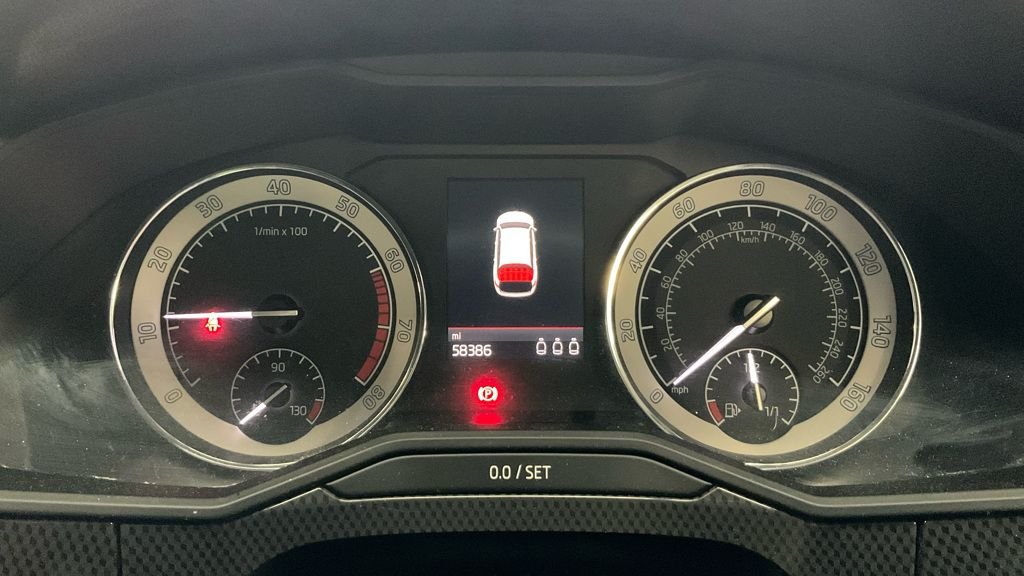 Skoda Superb 2.0 TSI Sportline Estate 5dr Petrol DSg Euro 6 (s/S) (220 Ps)