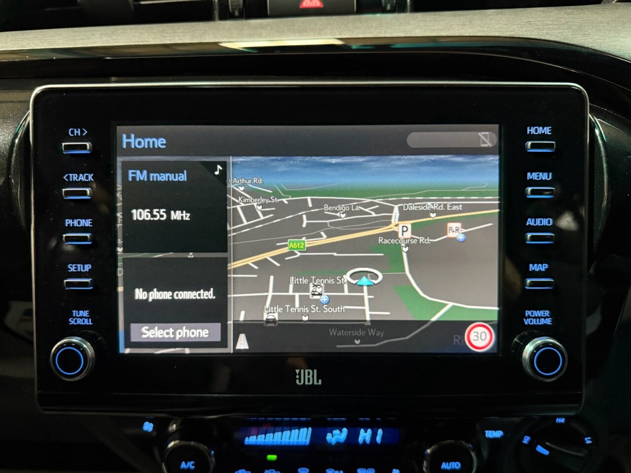 Toyota Hi-Lux 2.8 D-4d Invincible X Pickup Double Cab 4dr Diesel Auto ...