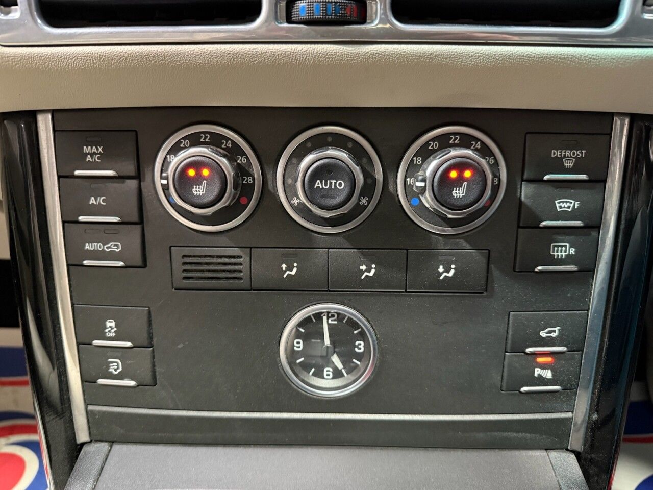 Land Rover Range Rover 4.4 TD V8 Vogue Suv 5dr Diesel Auto 4WD Euro 5 ...