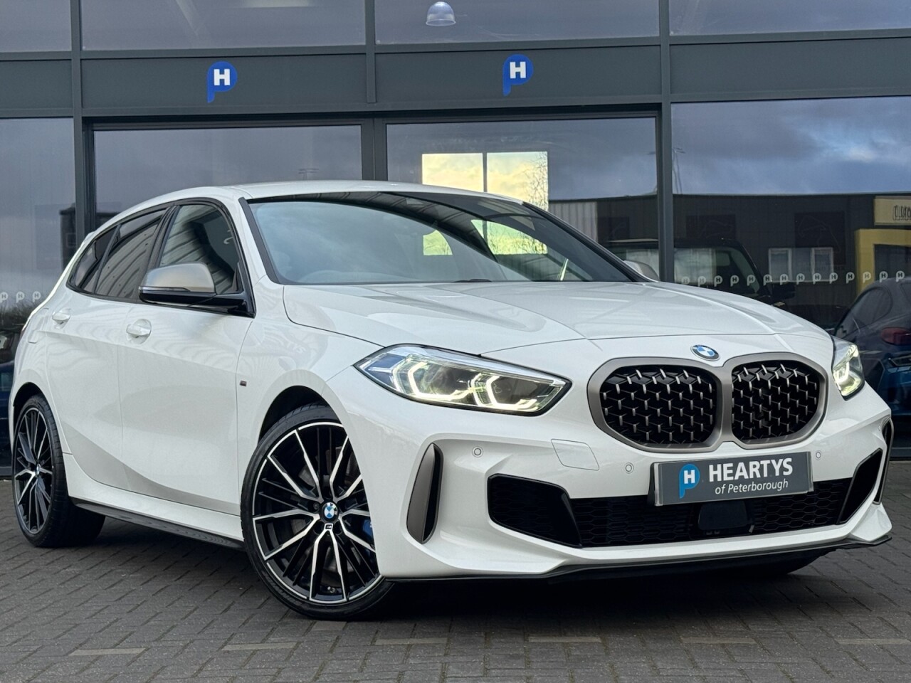 BMW 1 Series 2.0 M135i Hatchback 5dr Petrol Auto Xdrive Euro 6 (s/S ...