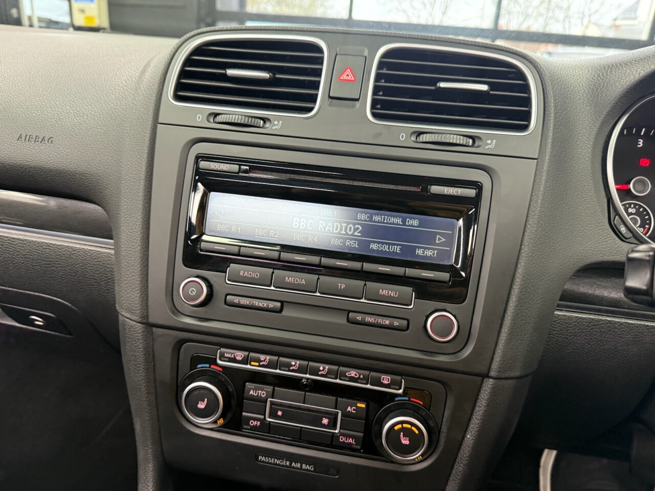 Volkswagen Golf 2.0 TDI Bluemotion Tech GT Cabriolet 2dr Diesel DSg ...