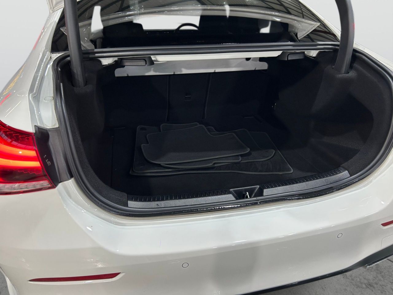 2022 72 MERCEDES-BENZ A CLASS 1.3L A 200 AMG LINE EXECUTIVE