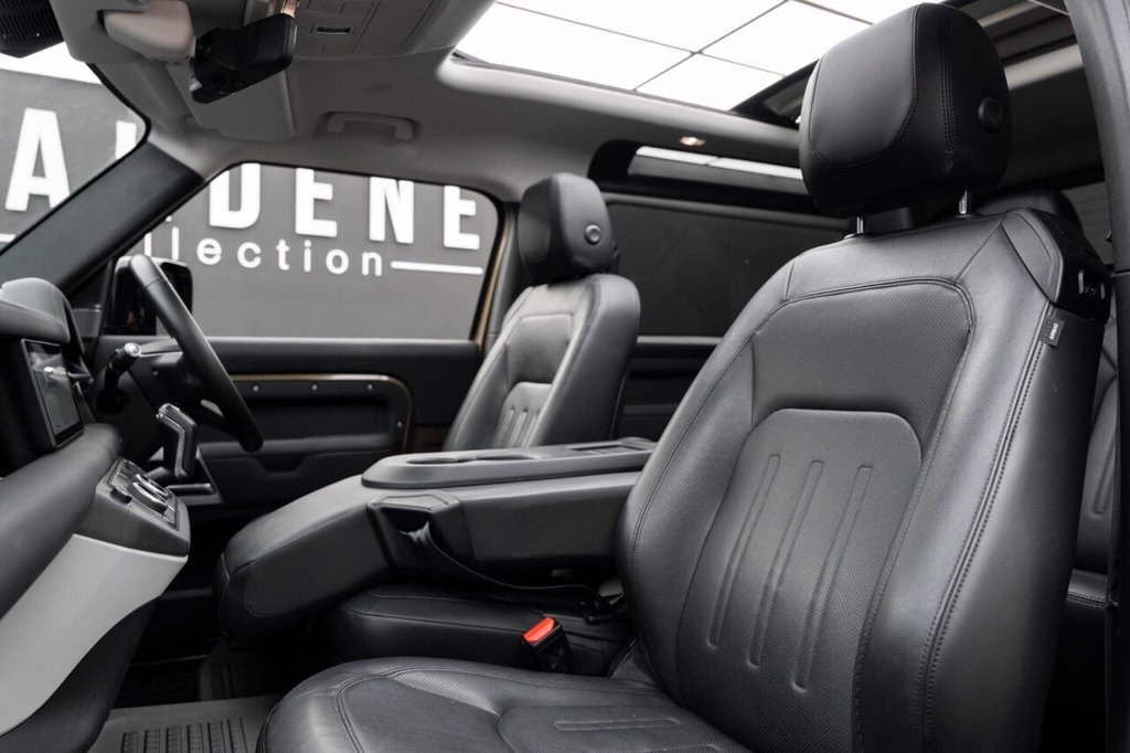 Land Rover Defender 90 3.0 D250 Mhev First Edition Auto 4WD Euro 6 (s/S ...