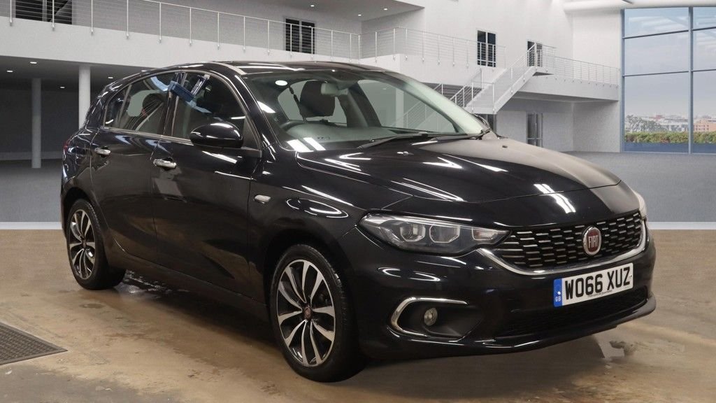 Fiat Tipo 1.3 Multijetii Lounge Hatchback 5dr Diesel Manual Euro 6 (s/S ...
