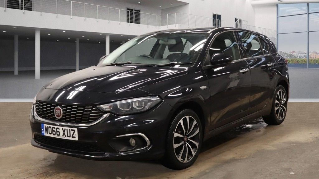 Fiat Tipo 1.3 Multijetii Lounge Hatchback 5dr Diesel Manual Euro 6 (s/S ...