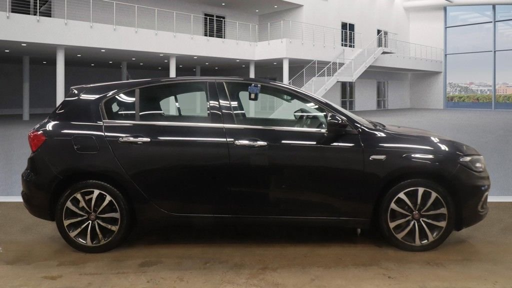 Fiat Tipo 1.3 Multijetii Lounge Hatchback 5dr Diesel Manual Euro 6 (s/S ...